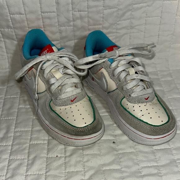 Nike | Shoes | Nike Air Force Lv8 Gs Holiday Cookieskids White And Gray ...